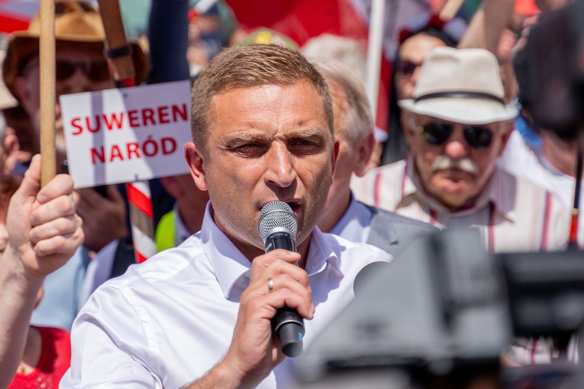 Sprzeciwili się Bąkiewiczowi. "Wracaj do domu"