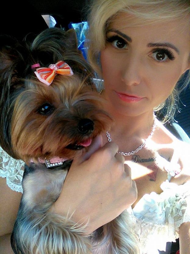 Nowa "gwiazda" "Projektu Lady": "Patusia Show" przytula się do "dżew ...