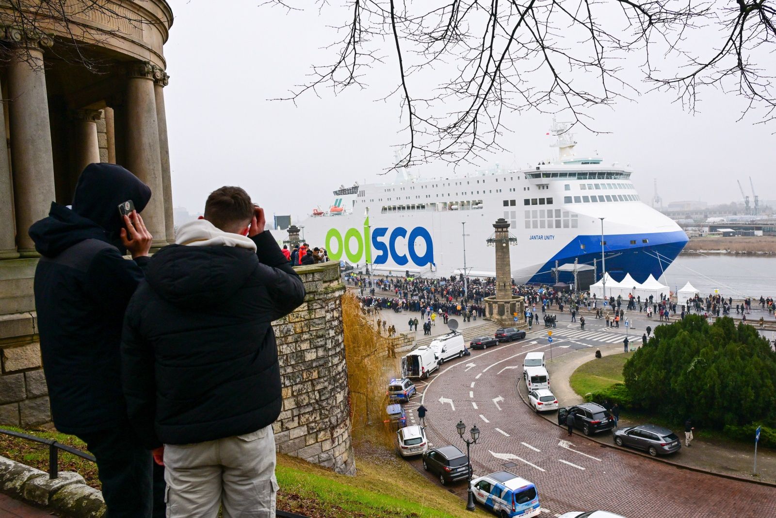 "Polska potęga na Bałtyku" przyciągnęła tłumy. Kolejki ustawiały się o ...