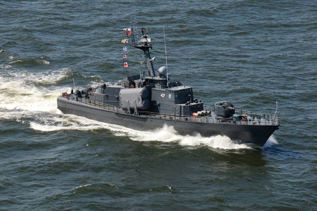 ORP "Metalowiec" i ORP "Rolnik" pożegnały się ze służbą w Marynarce ...