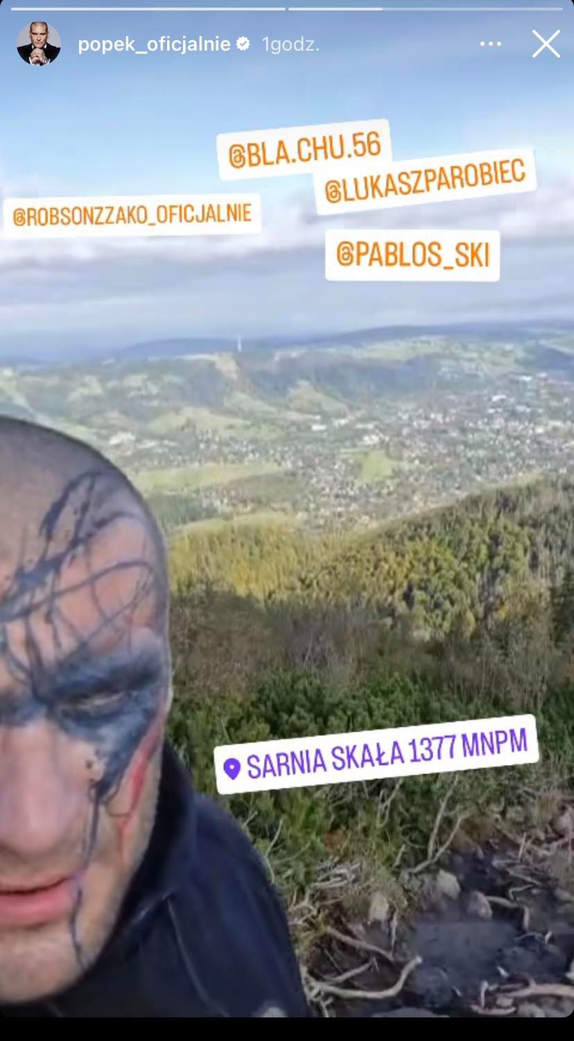 Popek „udoskonala” twarz kolejnymi tatuażami. Internet śmieje się z rapera