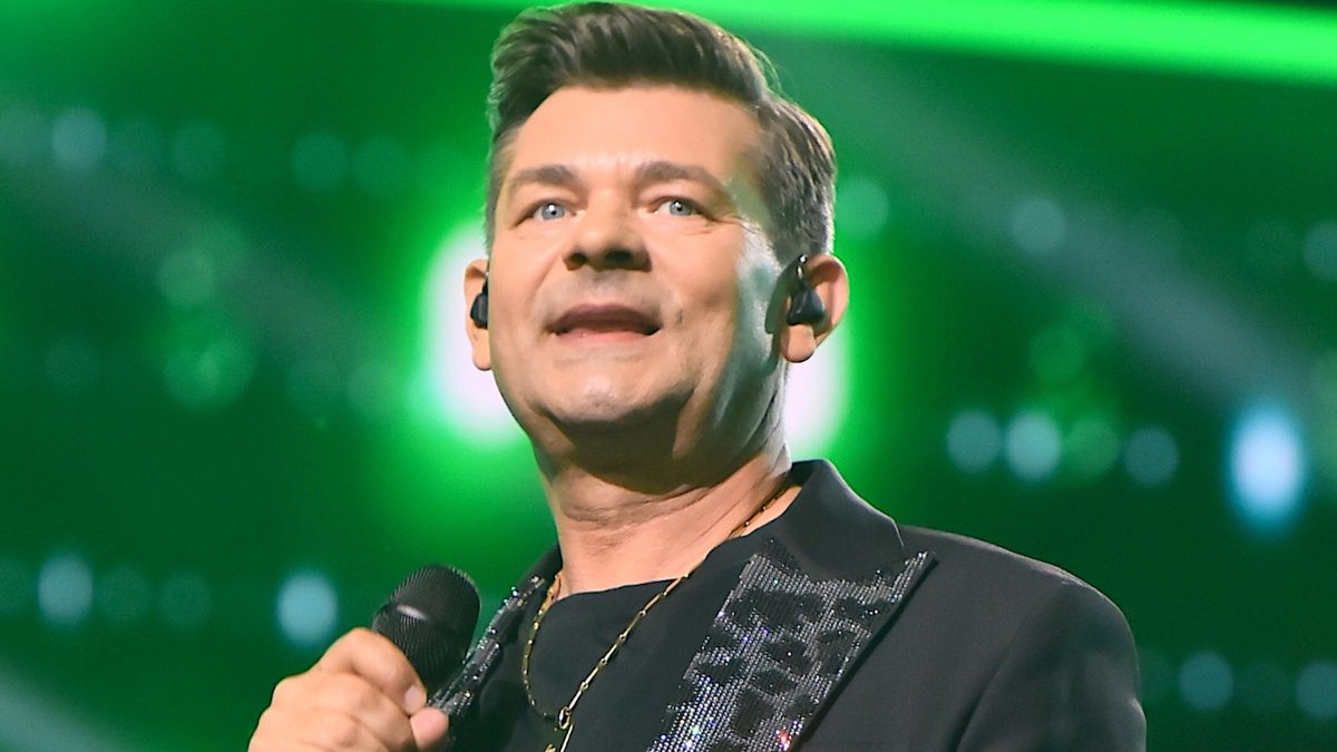 Afera wokół występu Zenona Martyniuka na Sylwestrze Polsatu. Przerwał ...