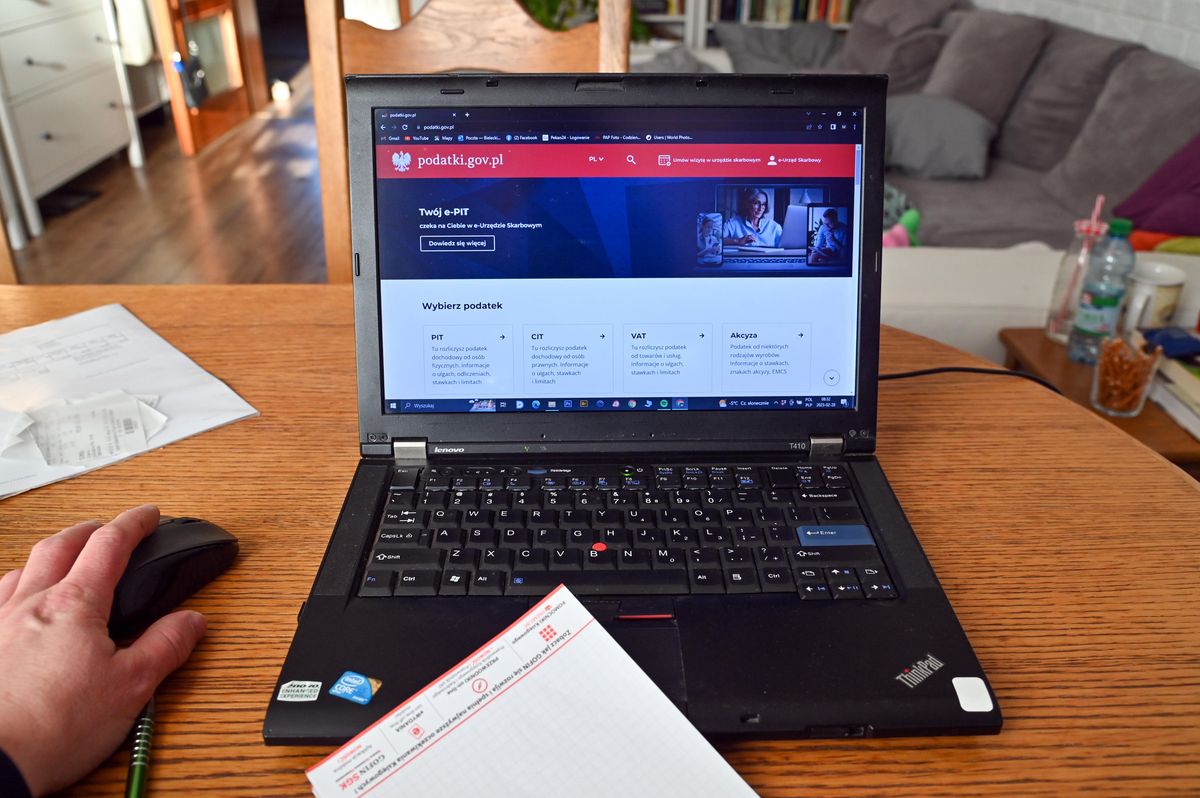Jak rozliczyć PIT online? Instrukcja - Money.pl