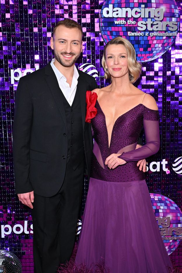 Wpadka w "Tańcu z Gwiazdami". Lektor POMYLIŁ Magdę Mołek z Grażyną Szapołowską. Ibisz próbował ...