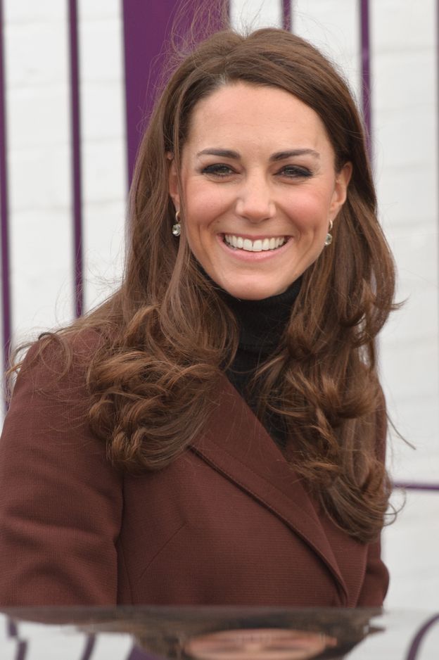 Księżna Kate po raz kolejny sięgnęła po "stare" ubranie. Elegancko ...