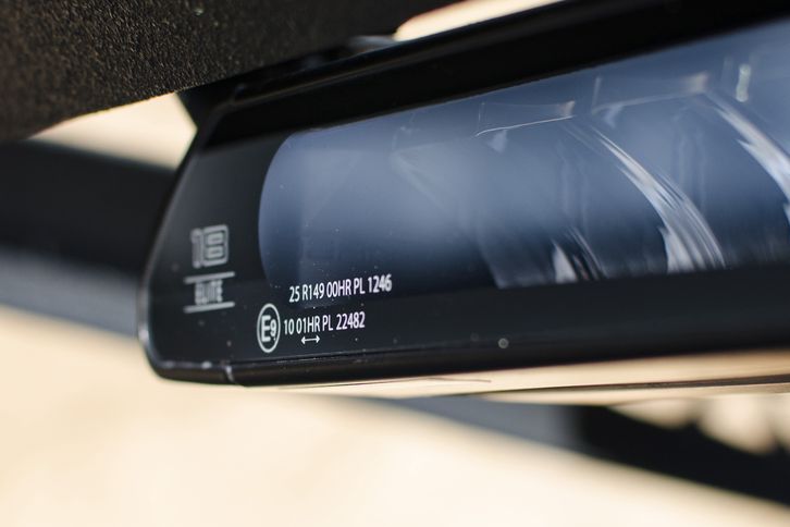 Czy montaż pojedynczego ledbara jest legalny? Nawet homologacja nie ...