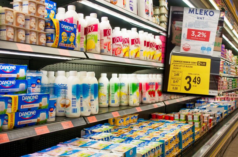 Ceny mleka w górę. Jest już droższe niż sok pomarańczowy. A będzie ...