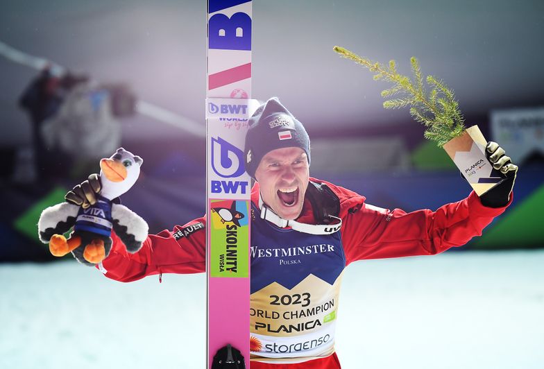 Piotr Żyła ze złotym medalem. Ile zarobi za mistrzostwo świata? - Money.pl