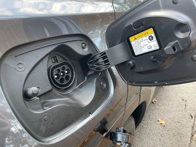 Lexus NX 450h+ i Mercedes C300e: hybrydy plug-in PHEV. Test, zdjęcia ...