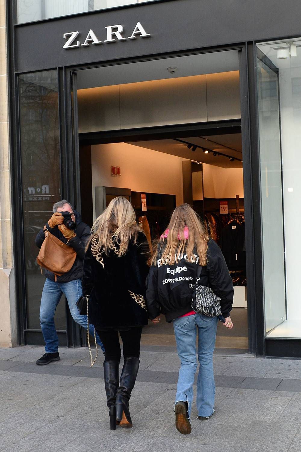 Zara wprowadziła nowe zasady zakupów. Marka wychodzi naprzeciw klientom