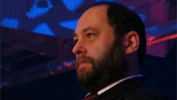 Prof. Hartman chce dyskusji o kazirodztwie. Uczelnia się od tego odcina