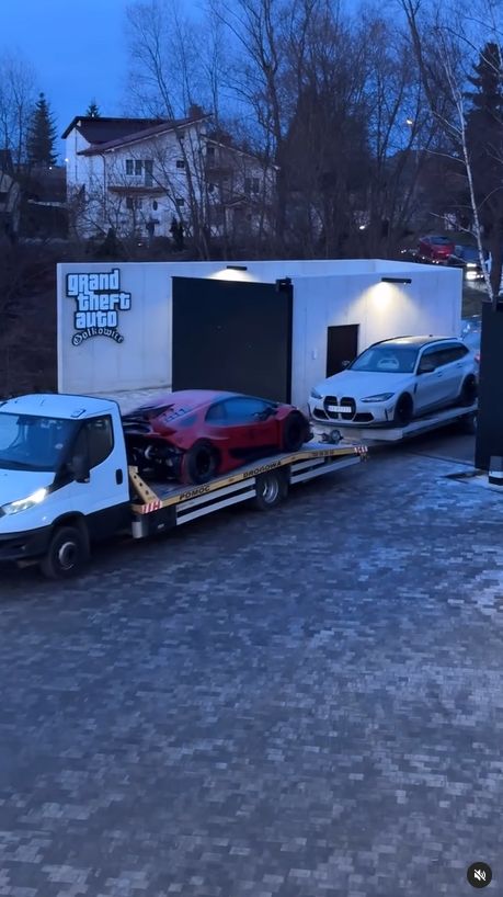 Budda odzyskał samochody! Pokazał nagranie - Pudelek