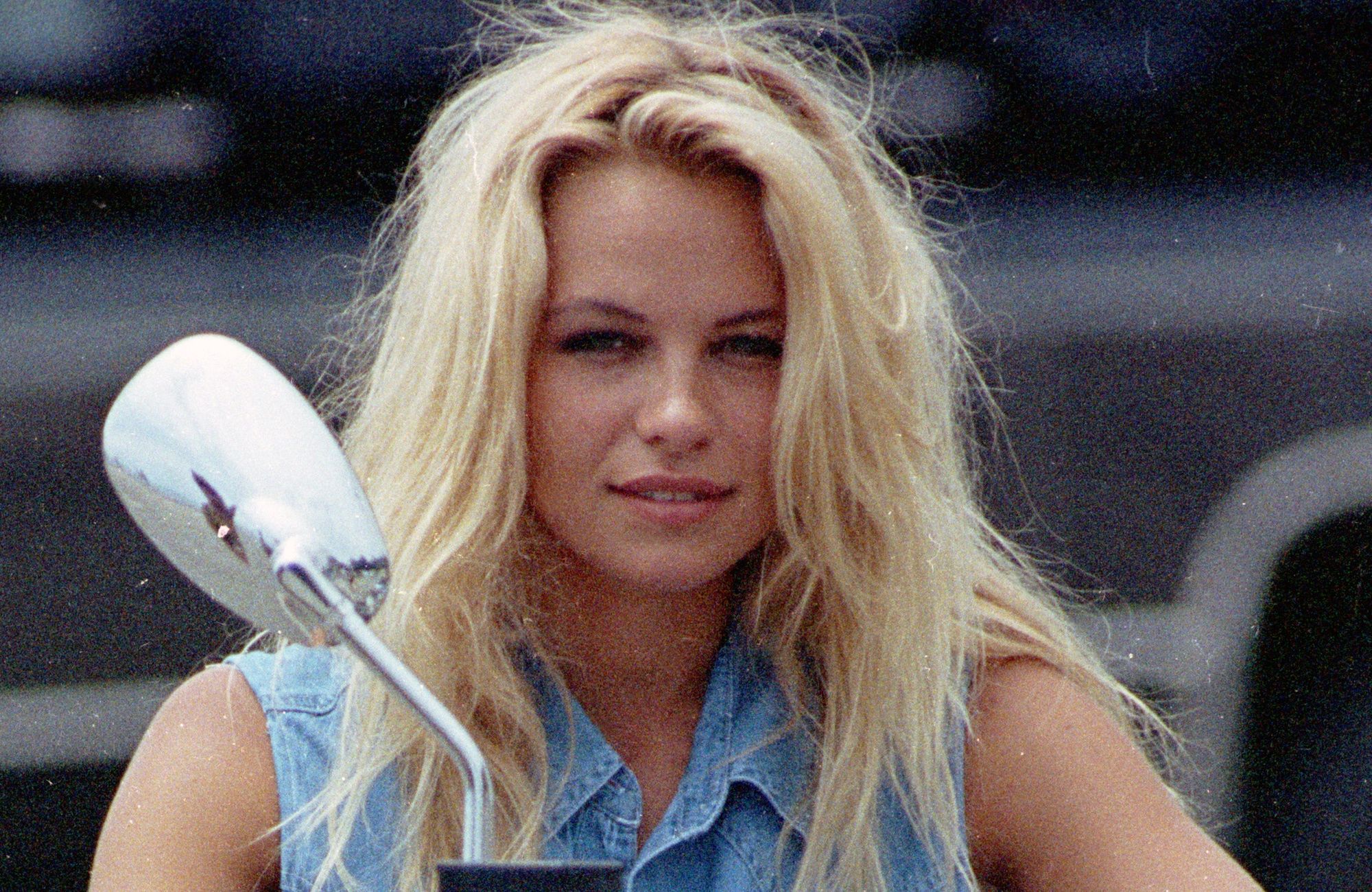 Metamorfoza Pameli Anderson. Jest nie do poznania - o2