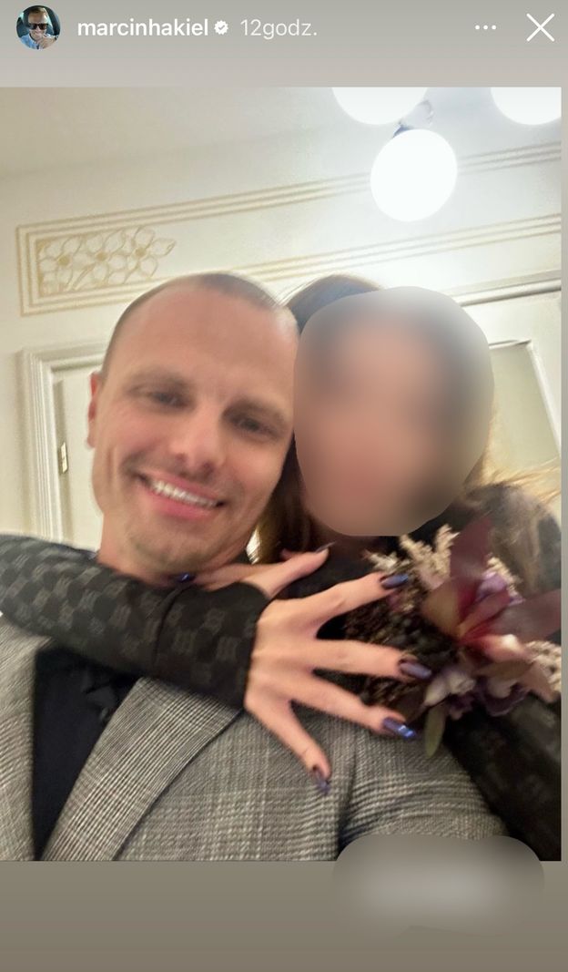 Hakiel na zdjęciach z nową ukochaną. W końcu pokazał partnerkę - Pudelek
