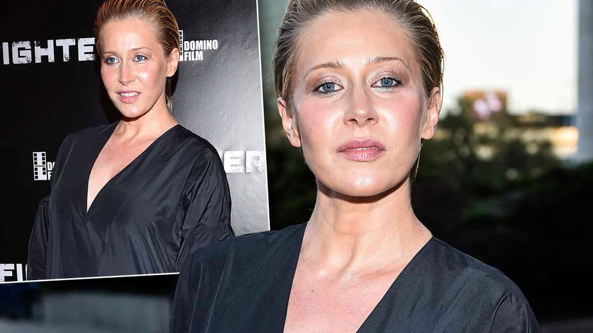 Ciężarna Katarzyna Warnke w mokrych włosach i wieczorowej kreacji kusi ...