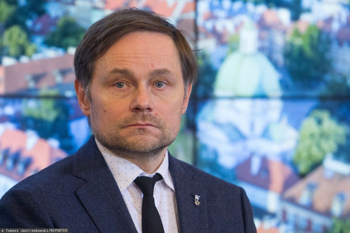 Media: Niecały miesiąc pracy. Zarząd PWPW dostał solidne podwyżki - WP ...