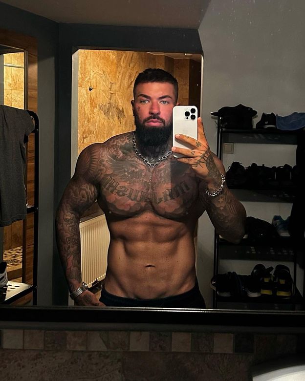 Niepokojący wpis Majewskiego. Wspomniał o kryzysie w związku - Pudelek