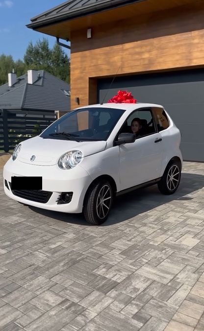 Aktor kupił 14-letniej córce samochód! Będzie nim jeździła... - Pudelek