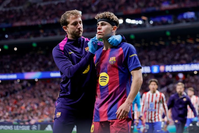 Barcelona: Bolesne zszywanie rany Fermína