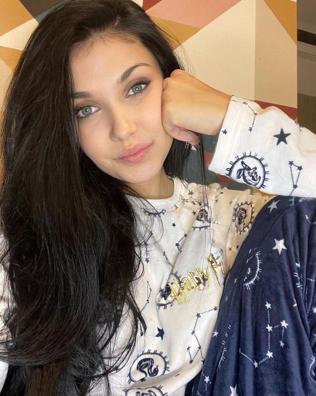 Kim jest partnerka Bilguuna Ariunbaatara? Związał się z miss - Pudelek