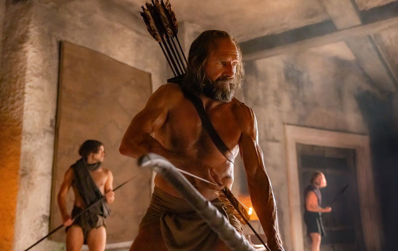 Ralph Fiennes nie do poznania w nowym filmie "Powrót". Po blisko 30 lat znów gra u boku Juliette ...