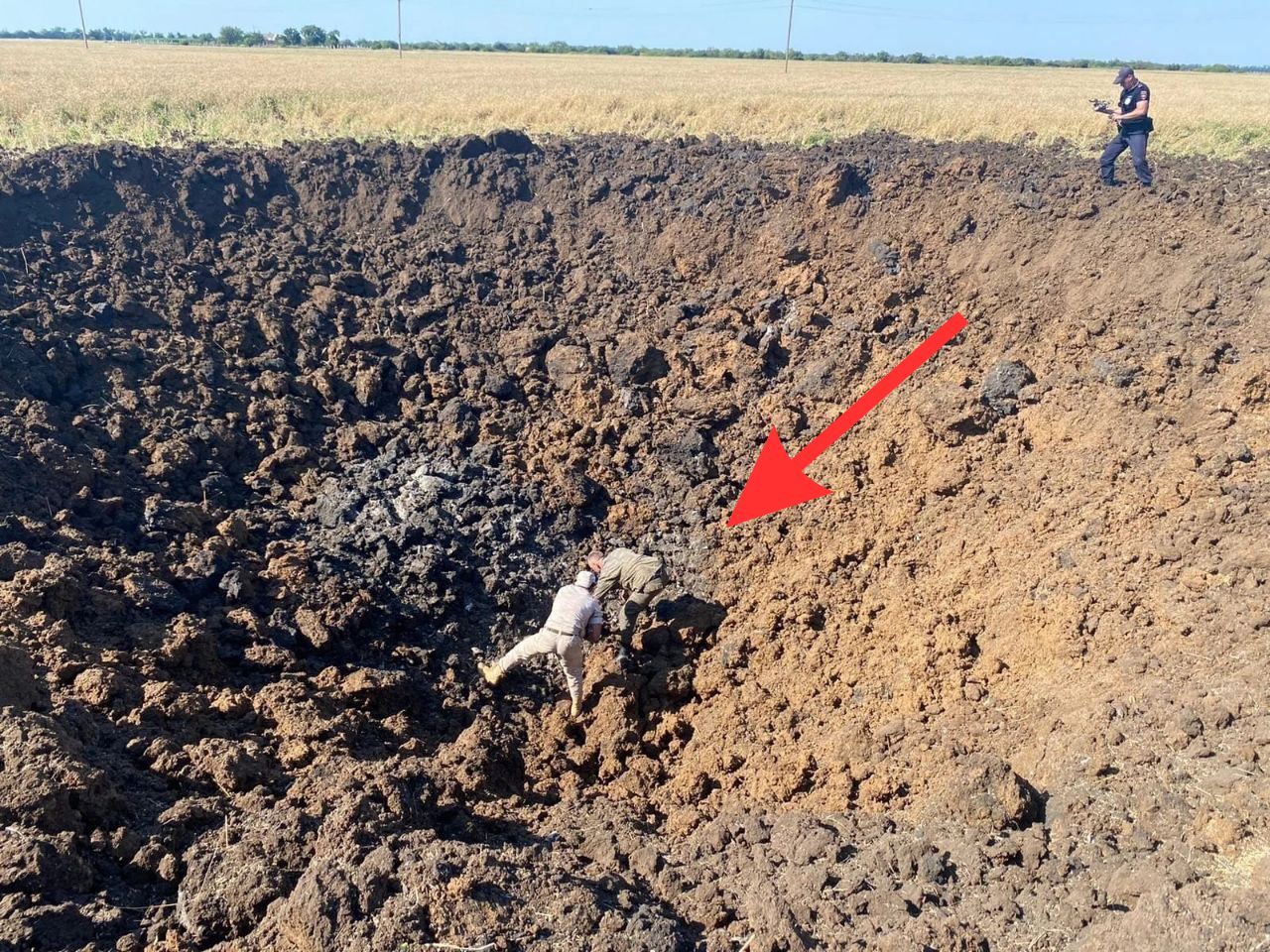 Potężny krater po eksplozji w Rosji. 10 metrów średnicy