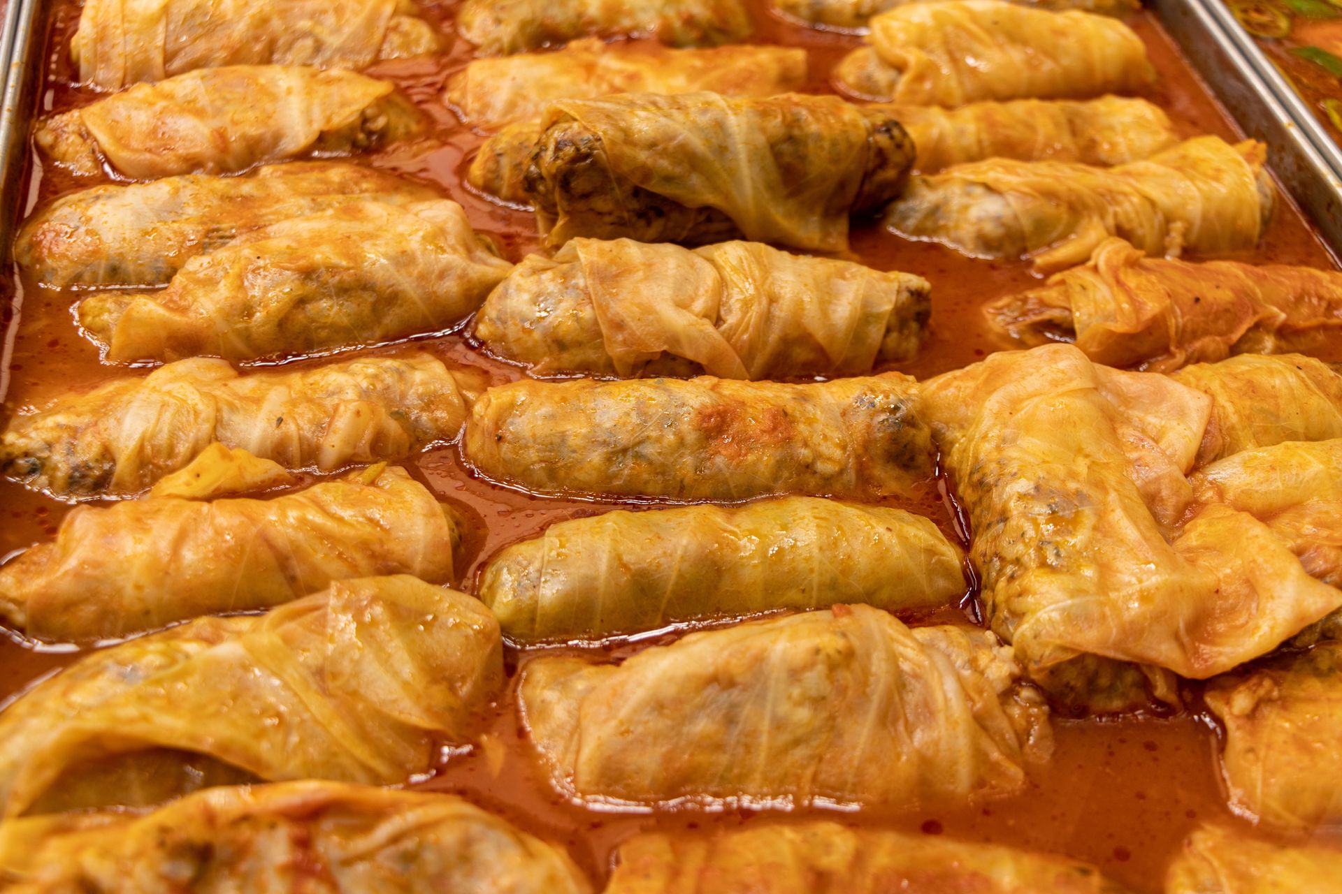 Zapomnij o gotowaniu kapusty na gołąbki. To lepszy patent, by liście ...