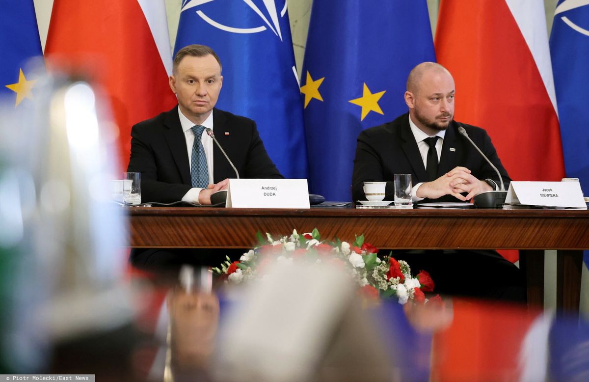 Niezidentyfikowany obiekt nad Polską. Narada u prezydenta - WP Wiadomości Niezidentyfikowany obiekt nad Polską. Narada u prezydenta - WP Wiadomości