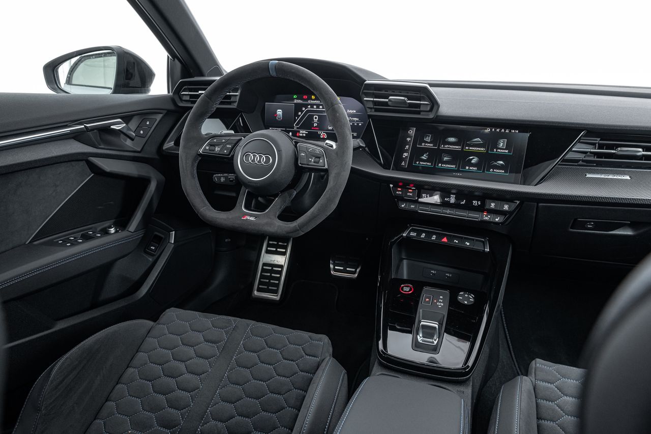 Test: Audi RS3 Performance edition - zdrowy rozsądek już dawno został w ...