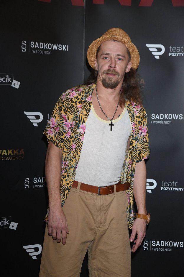 Bartosz Obuchowicz wycofał się z show biznesu. Tak dziś wygląda życie aktora - Pudelek