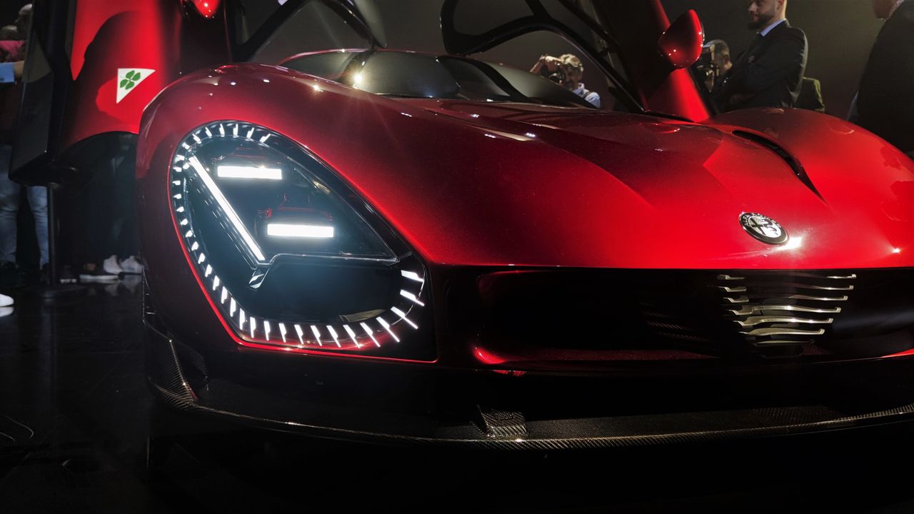 Premiera: Alfa Romeo 33 Stradale - reprezentuje to, co najpiękniejsze w ...