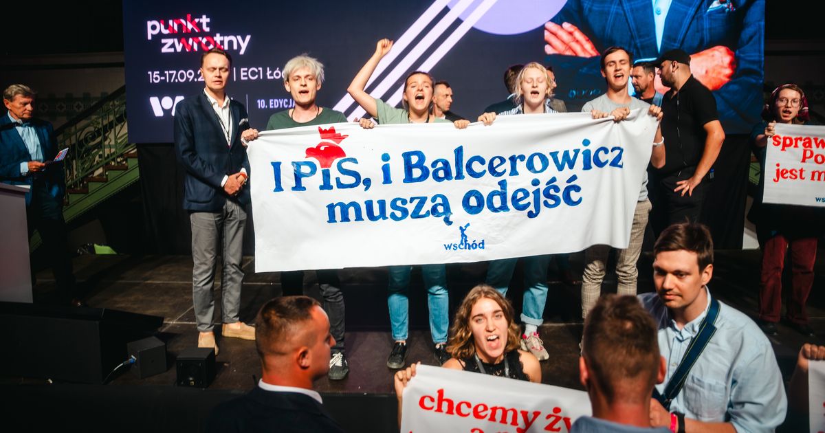 Aktywiści przerwali wystąpienie Balcerowicza. Co zarzucają ekonomiście ...