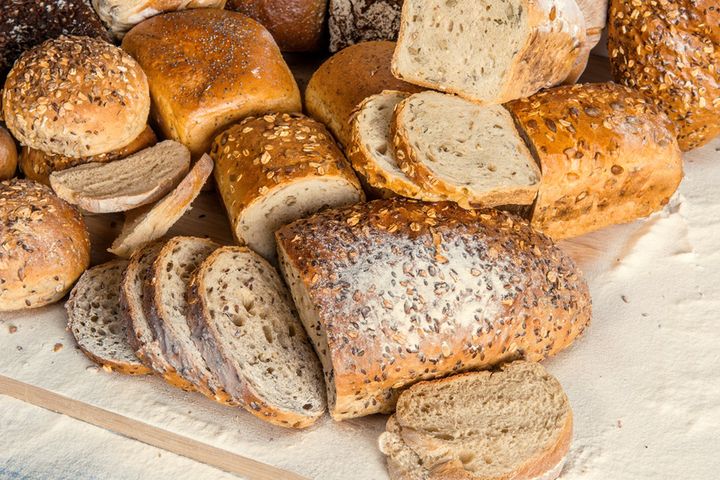 Pieczywo pełnoziarniste. Czym różni się od białego pieczywa? | WP parenting