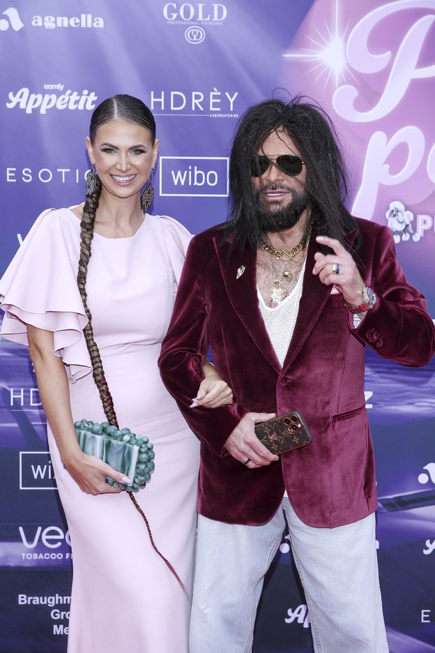 Rutkowski znów zmienił fryzurę. "20 LAT MŁODSZY" - Pudelek