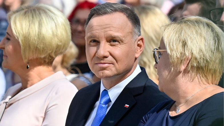 Andrzej Duda ma PRZYBRANĄ siostrę! Nie uwierzycie, kim jest - Pudelek