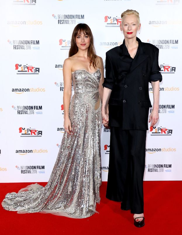 Dakota Johnson i Tilda Swinton promują "Suspirię" w Londynie - Pudelek