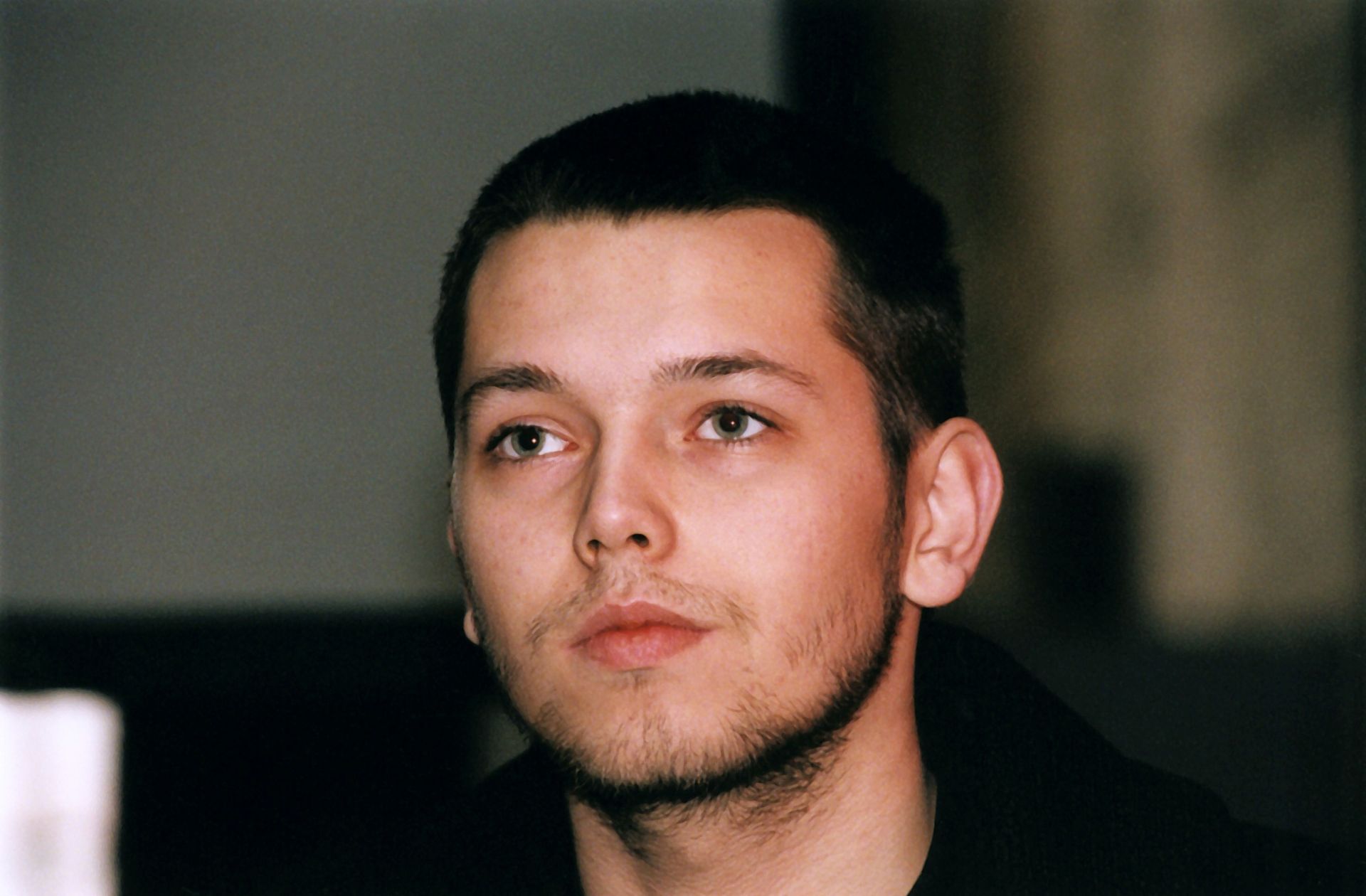 25 lat temu nagrał "Kroplą deszczu" i zniknął. Gabriel Fleszar powraca ...