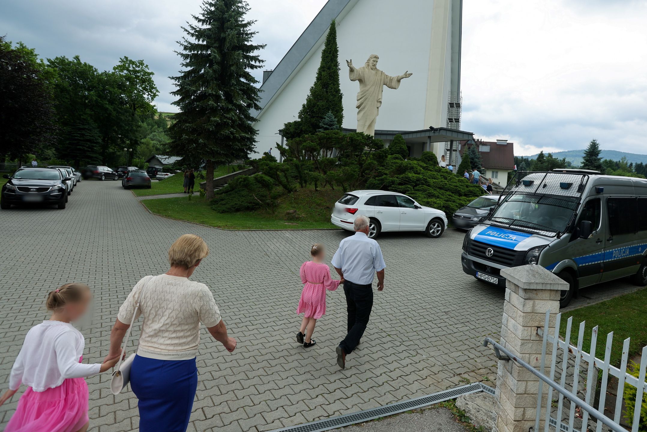 Pogrzeb w Starej Wsi. Rodzina prosi o "uszanowanie żałoby"