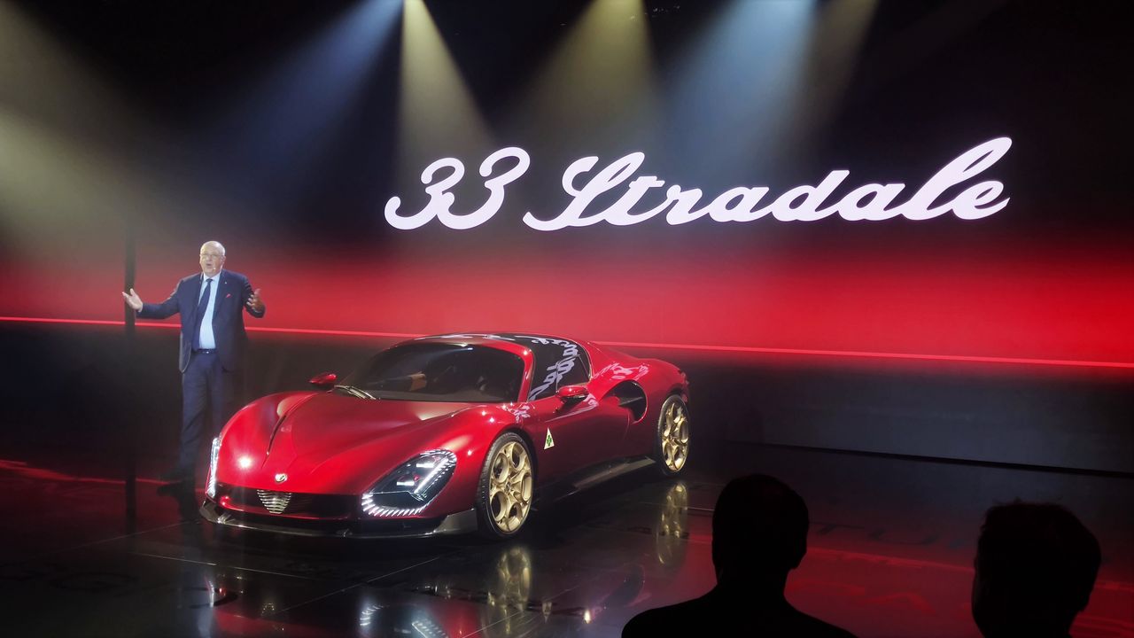 Premiera: Alfa Romeo 33 Stradale - reprezentuje to, co najpiękniejsze w motoryzacji