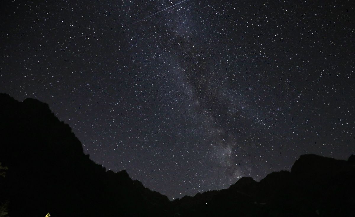 Leonidy 2023. Deszcz meteorów w listopadzie zbliża się wielkimi krokami ...