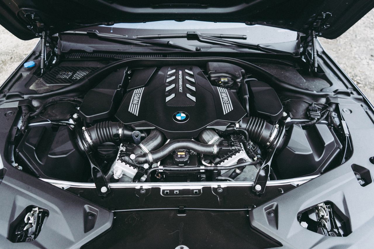 BMW M850i Gran Coupe (2021) - opinia, test, zużycie paliwa, cena, czy warto