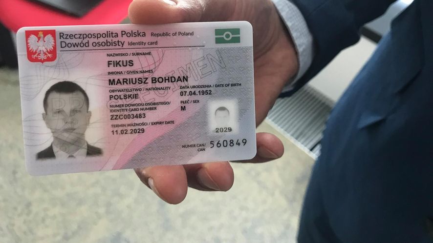 e-Dowód: oto, jak złożyć wniosek przez internet oraz co zrobić, gdy ...
