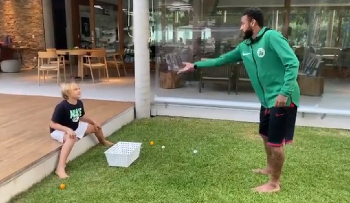 Ale numer! Neymar nabrał swojego 8-letniego syna. Wideo ma 7 mln wyświetleń