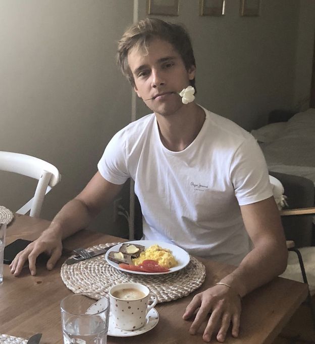 Maciej Musiał bez koszulki. Niemożliwe, jak wygląda. Ideał? - Pudelek