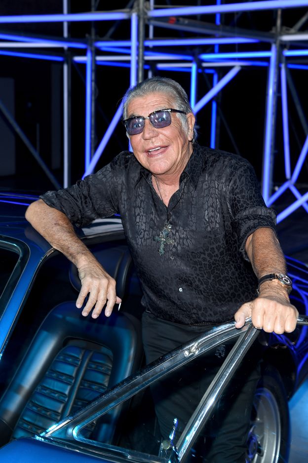 82-letni milioner został ojcem. Jego ukochana jest sporo młodsza - Pudelek