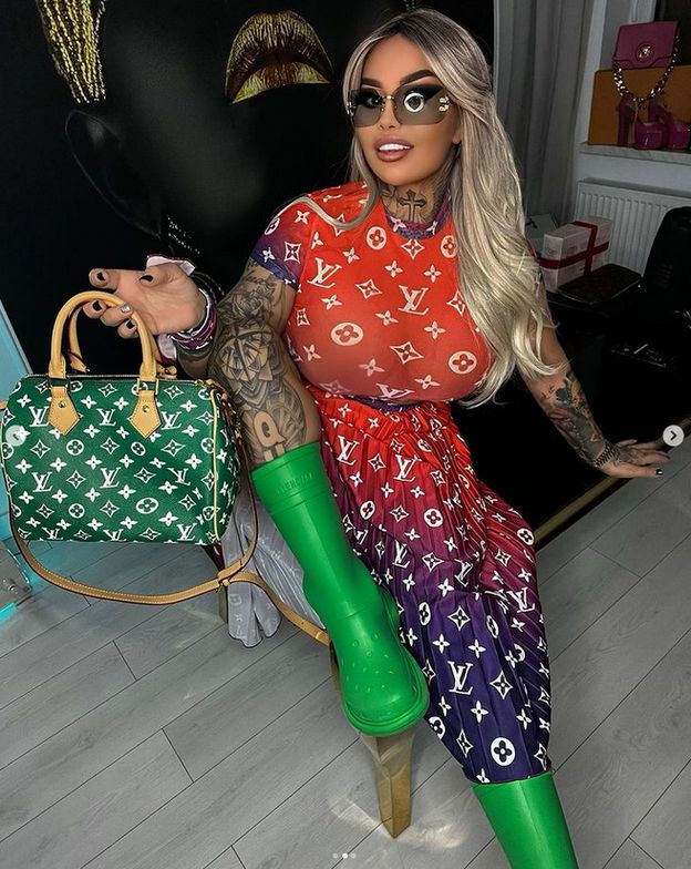 Wytknięto jej filtry. Laluna kłóci się w sieci. Ostre słowa - Pudelek