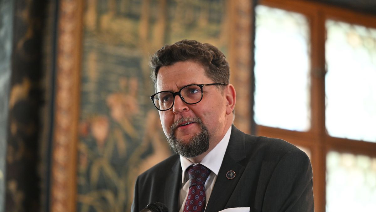 "Wkładanie rządowi kija w szprychy". Szeptycki o decyzji prezydenta