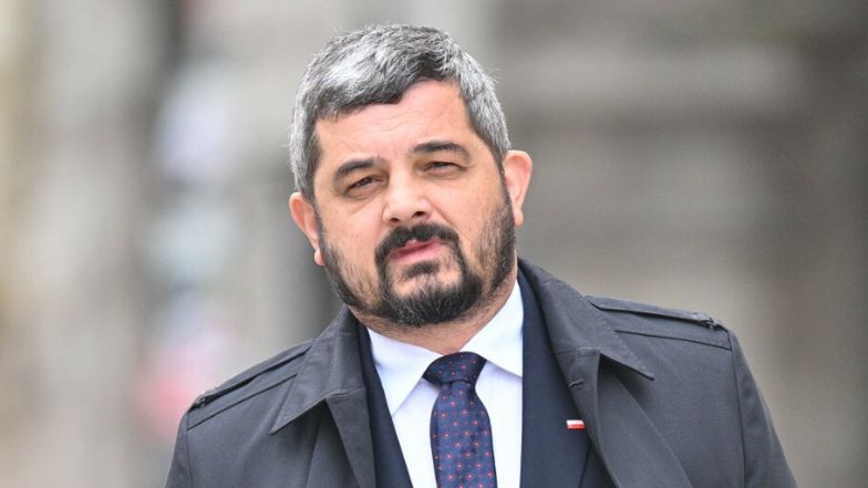 Sobolewski podał się do dymisji. Oto jego WYKSZTAŁCENIE - Pudelek