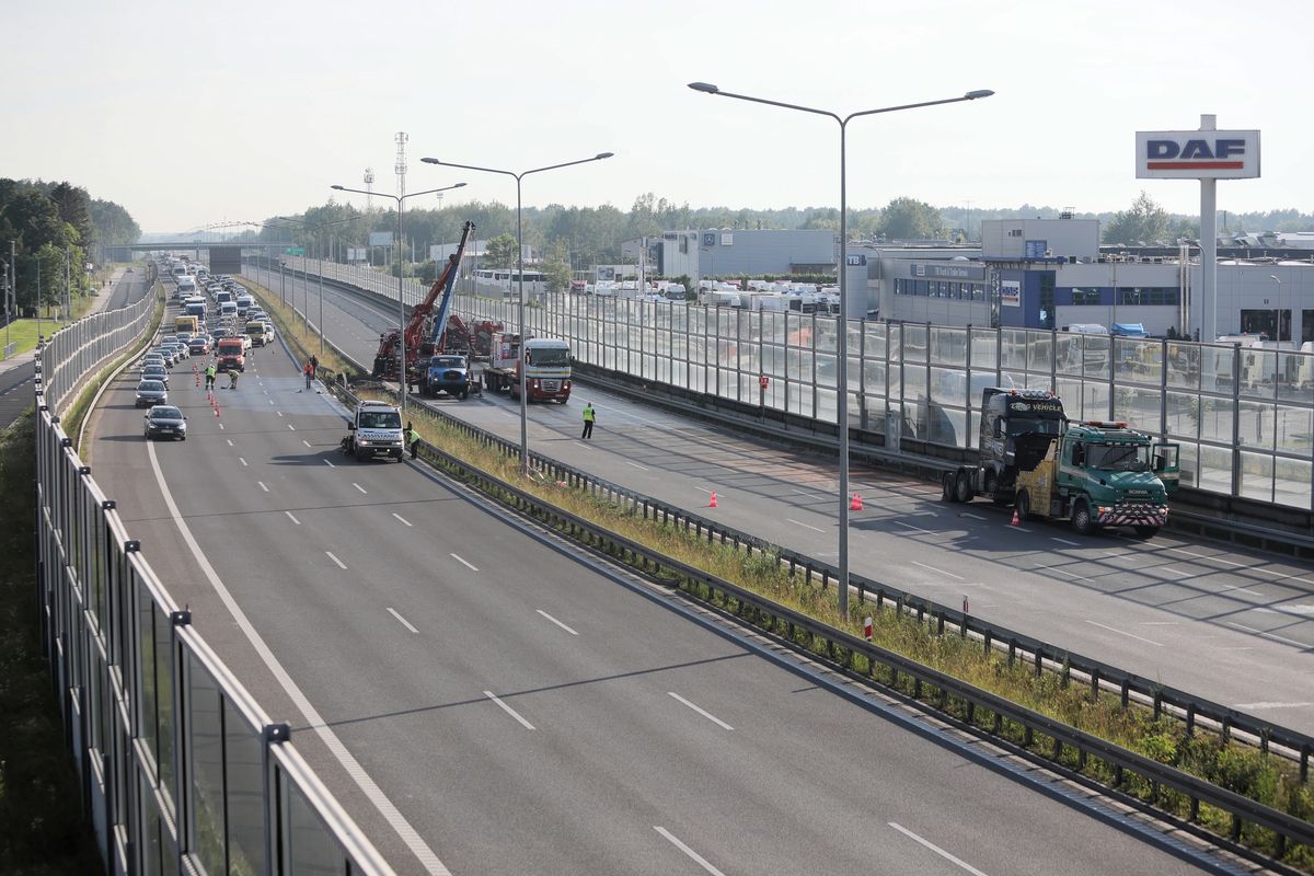 Warszawa. "Noga z gazu" na trasie S8. Pojawią się odcinkowe pomiary ...