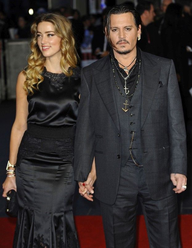 Johnny Depp z Amber Heard i Benedict Cumberbatch z żoną na premierze ...